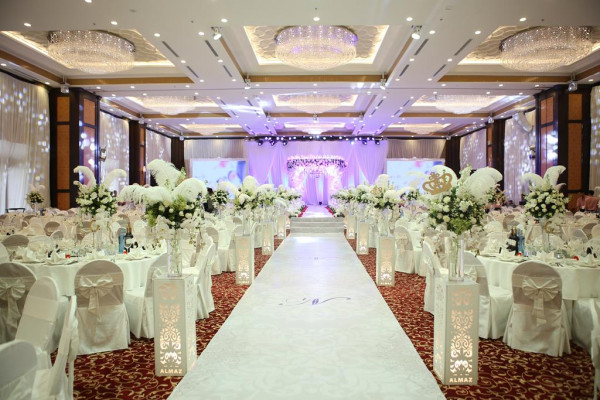 NHỮNG DỊCH VỤ TRONG TRUNG TÂM ẨM THỰC VÀ HỘI NGHỊ ALMAZ - Vinhomes ...